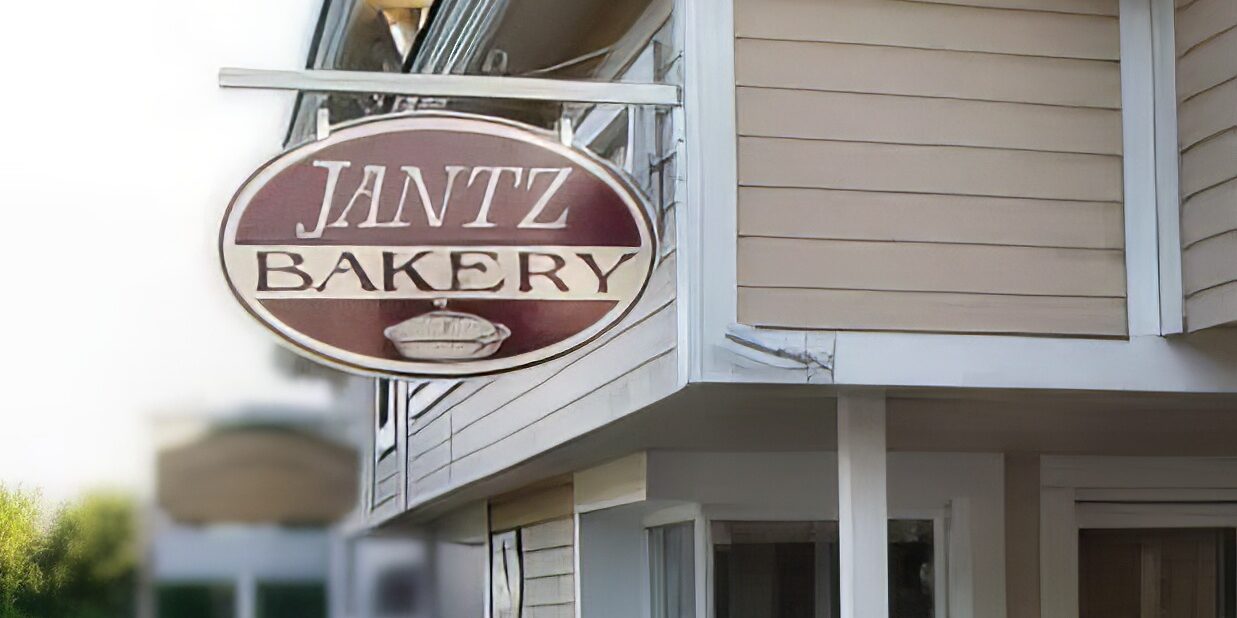 Jantz Bakery | Discover Yosemite National Park