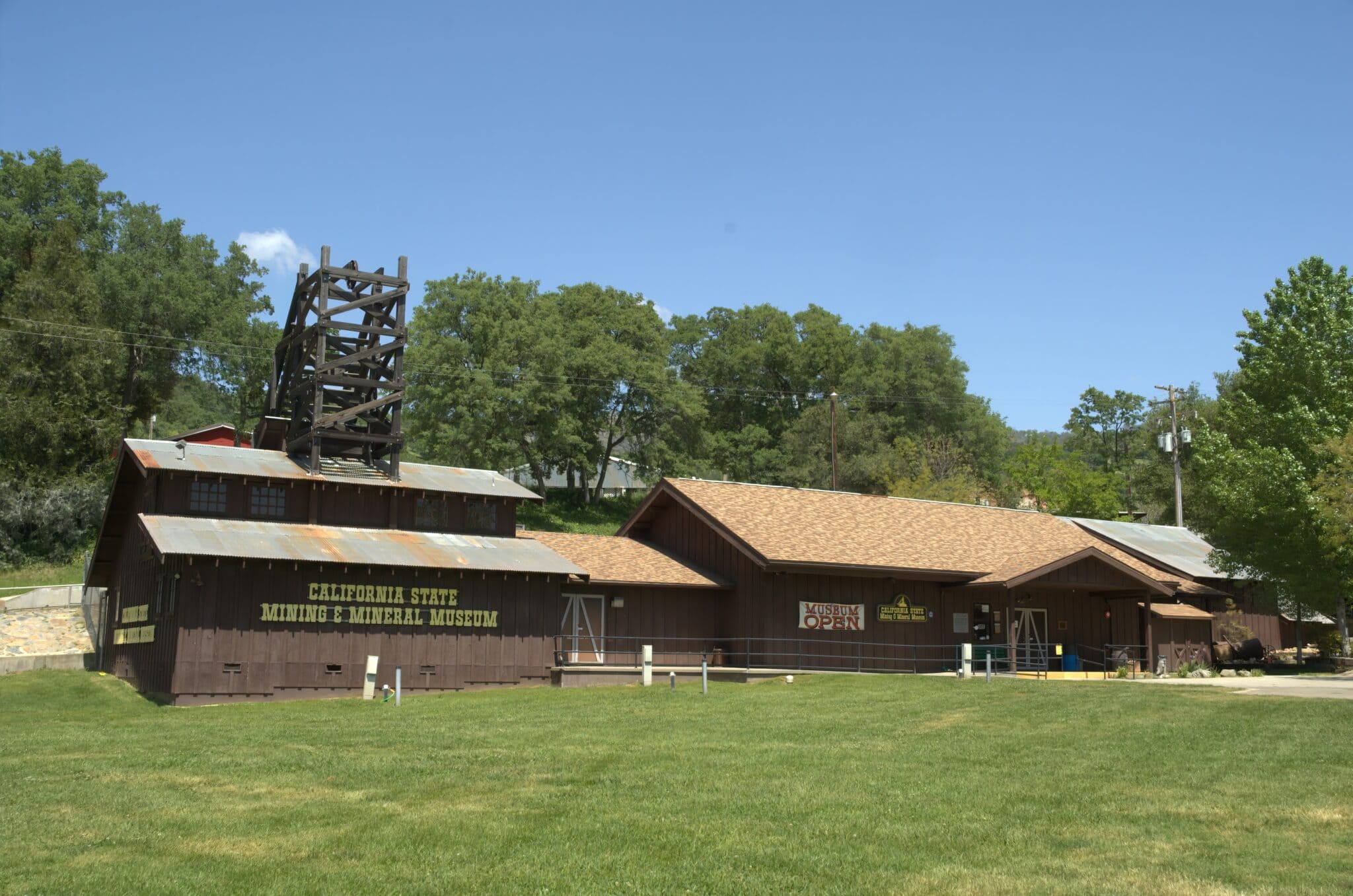 California State Mining & Mineral Museum | Yosemite Geology