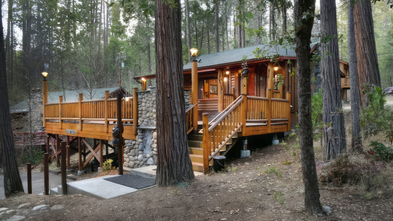 Bear Foot Pines | Discover Yosemite National Park