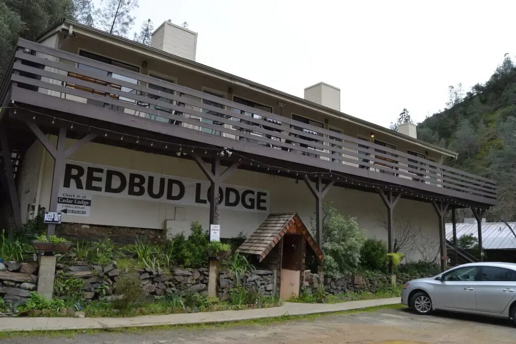 Red Bud Lodge | Discover Yosemite National Park